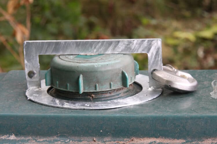 Single Lock for Ferham Oil Tank – Screw Top Lids (TA71) - Oil and Fuel ...